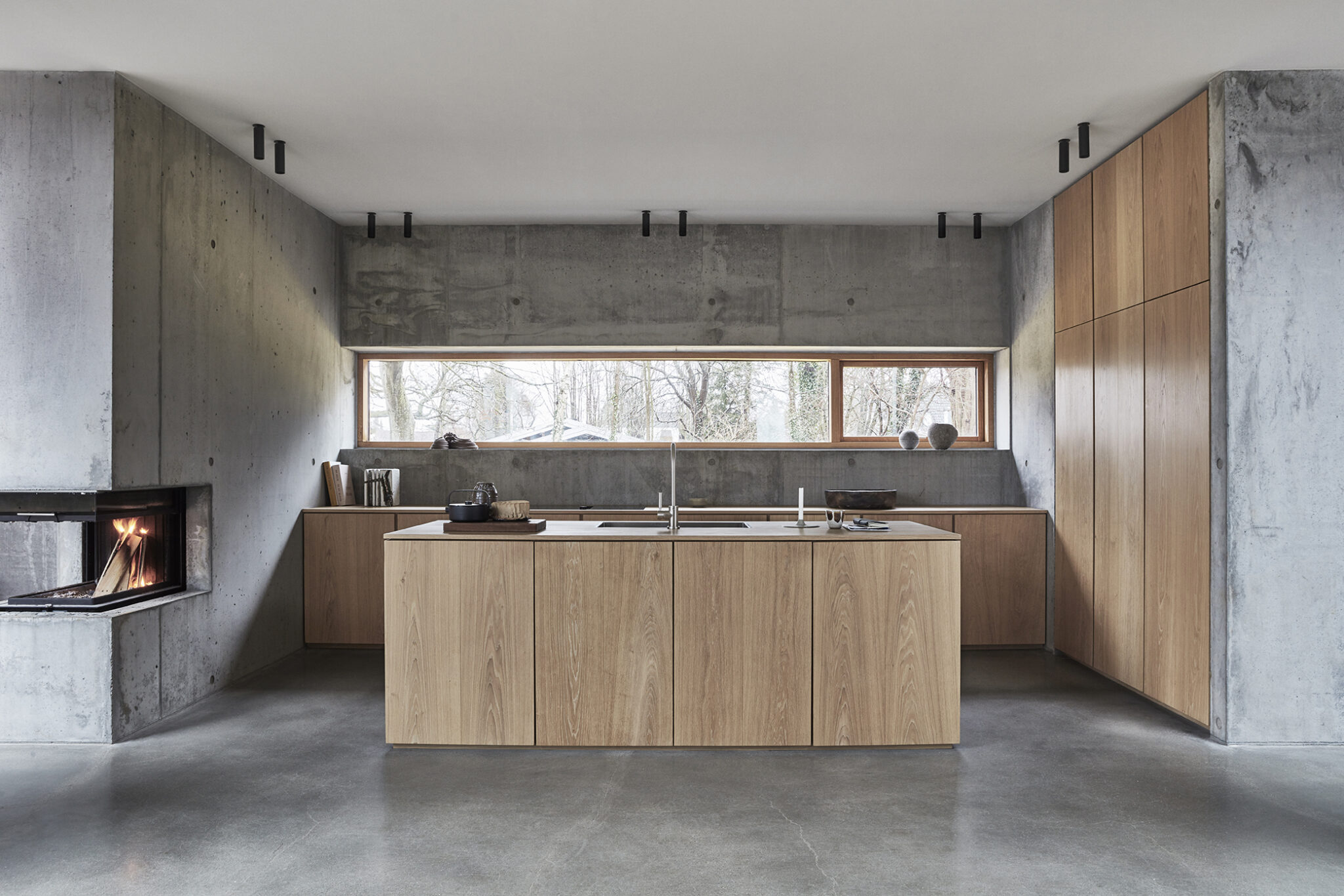 Layer – Vertical elegance in cabinetmaking - Garde Hvalsøe